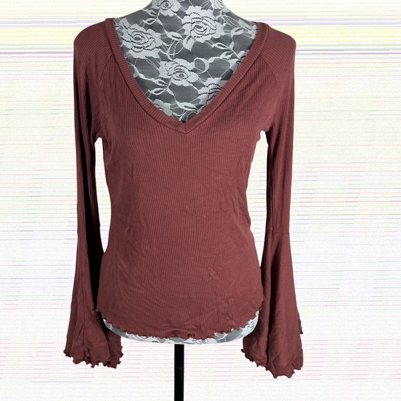 Altar'd State | Tops | Altard State Long Sleeve V Neck Red Top Side ...